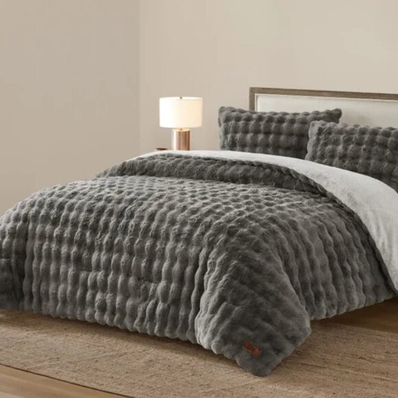 Frye | Bedding | King Frye Classic 3piece Faux Fur Luxury Comforter Set ...